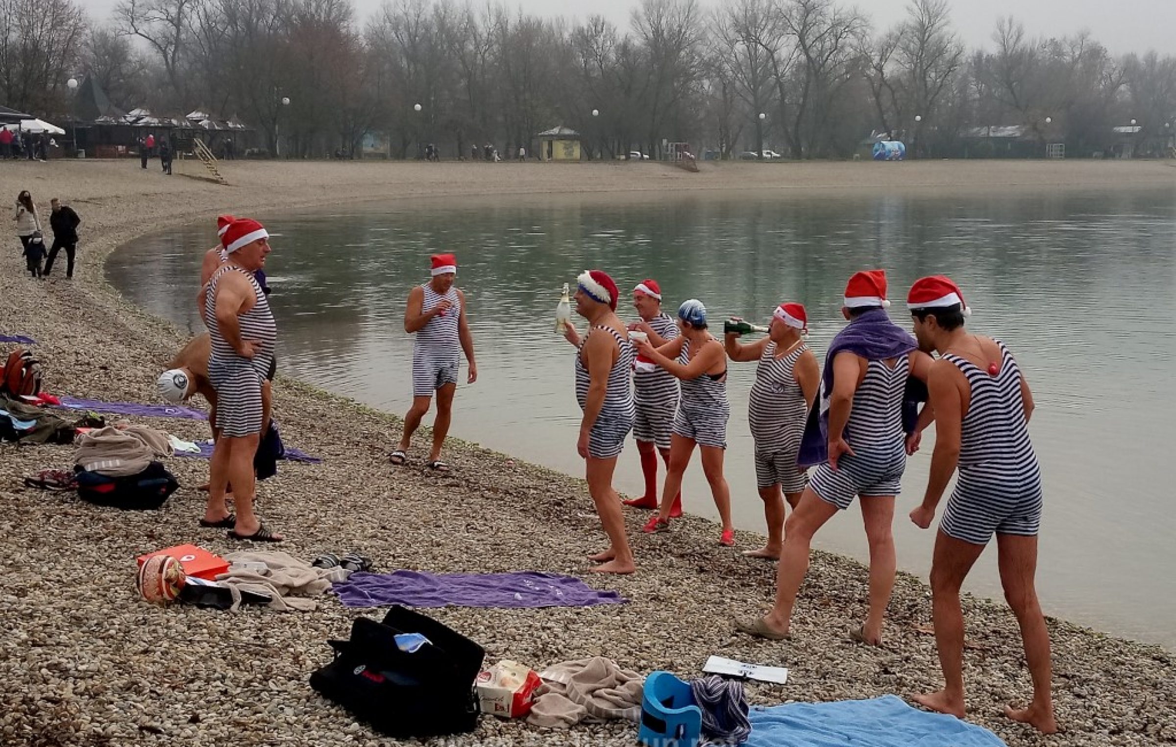 FOTO Opatijski piciginaši i kukali zaigrali picigin u Jarunu @ Zagreb ...